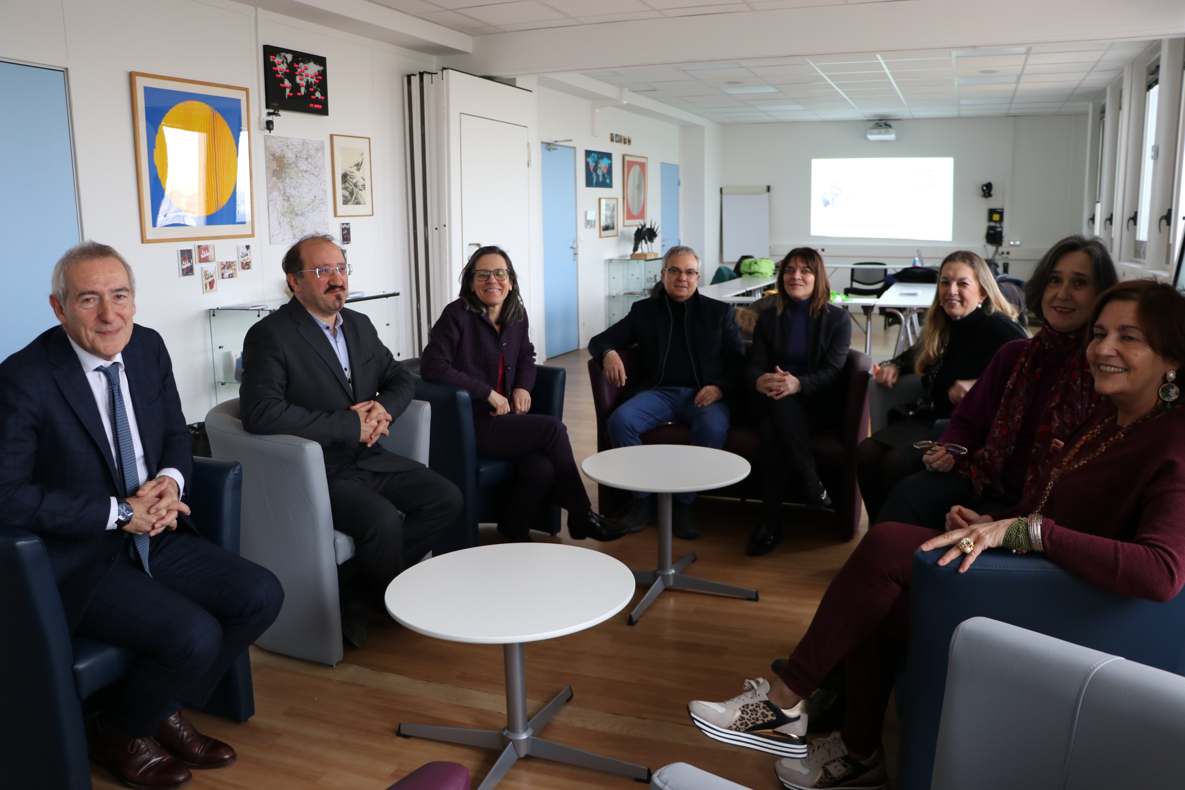 Une délégation italienne en visite dans l’académie de Créteil ...